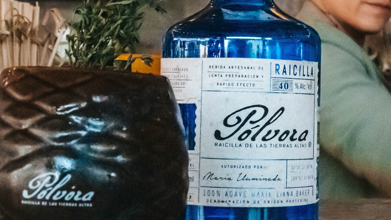Raicilla Pólvora: Tradición destilada en cada gota | Descubre México